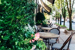 A Guide To Philly’s “Super Cute Reasonably Priced Restaurants To Catch ...