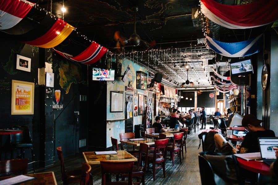 The Bar Greatest Hits List: The Best 25 Bars In Chicago - Chicago - The ...