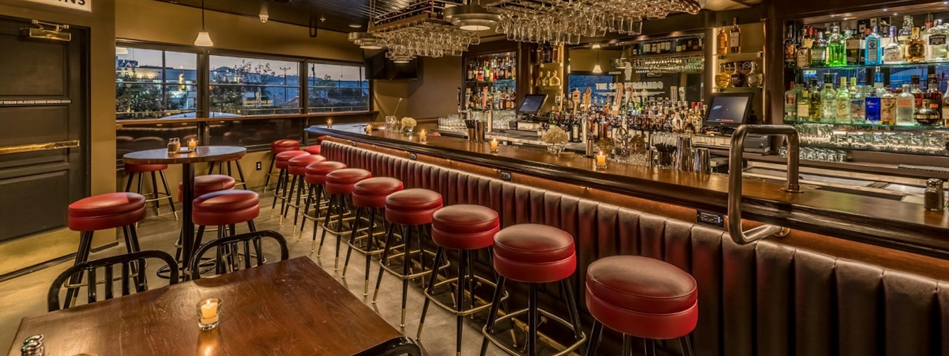 The Meet In The Middle Bar Guide: Where To Drink When You’re Coming ...