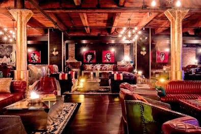 15 Restaurants With Action At The Bar - Chicago - The Infatuation