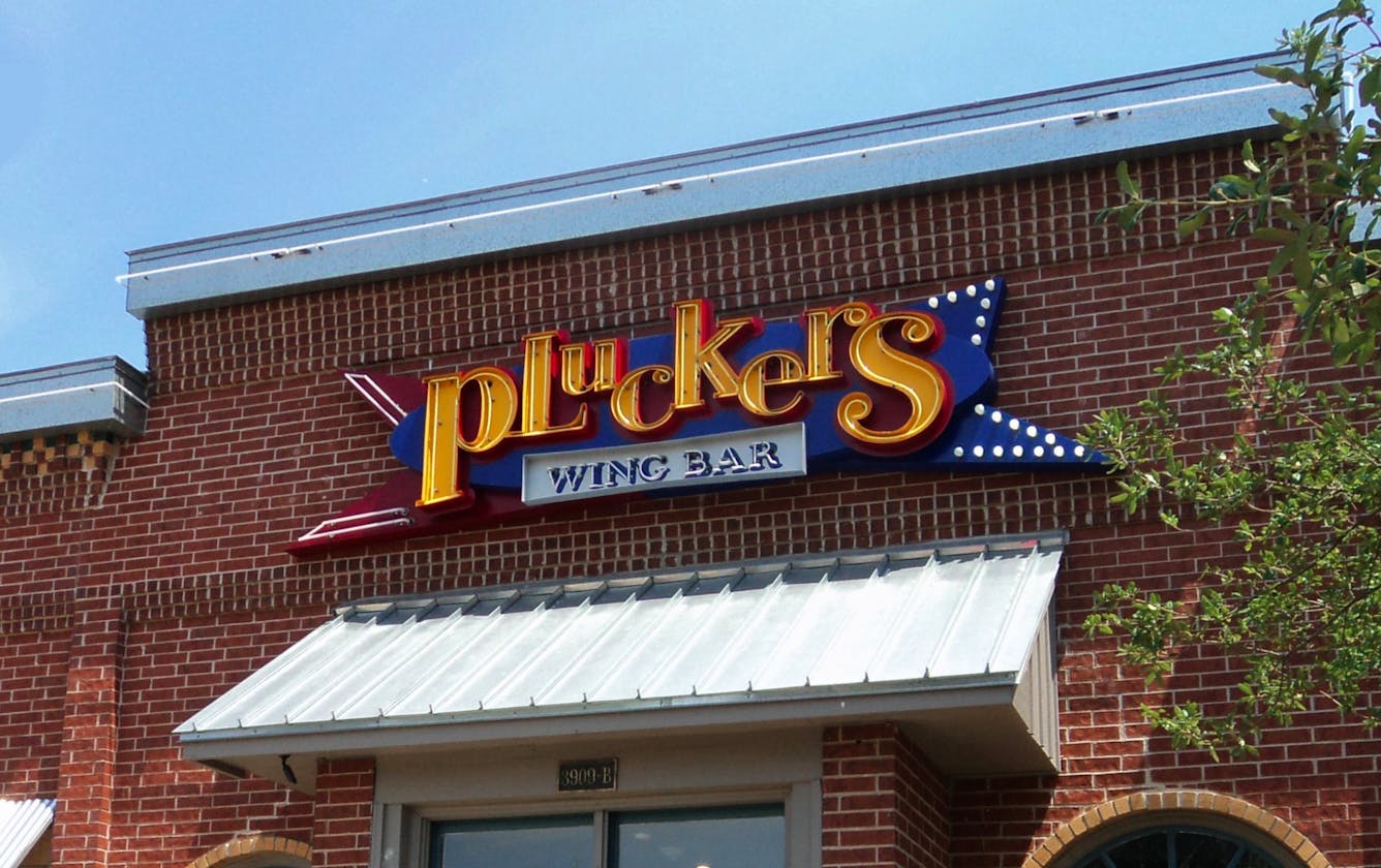 Pluckers Wing Bar - Campus - Austin - The Infatuation