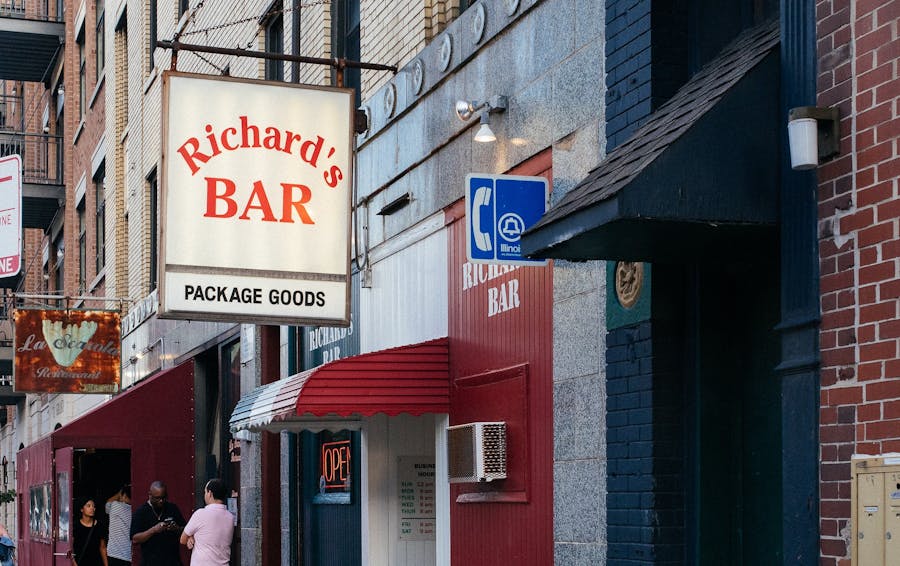 Richard’s Bar - River West - Chicago - The Infatuation